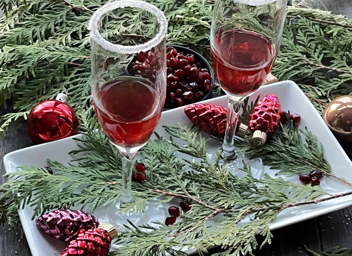 Mistletoe Mimosas - 2-ingredient holiday cocktail - A Gouda Life